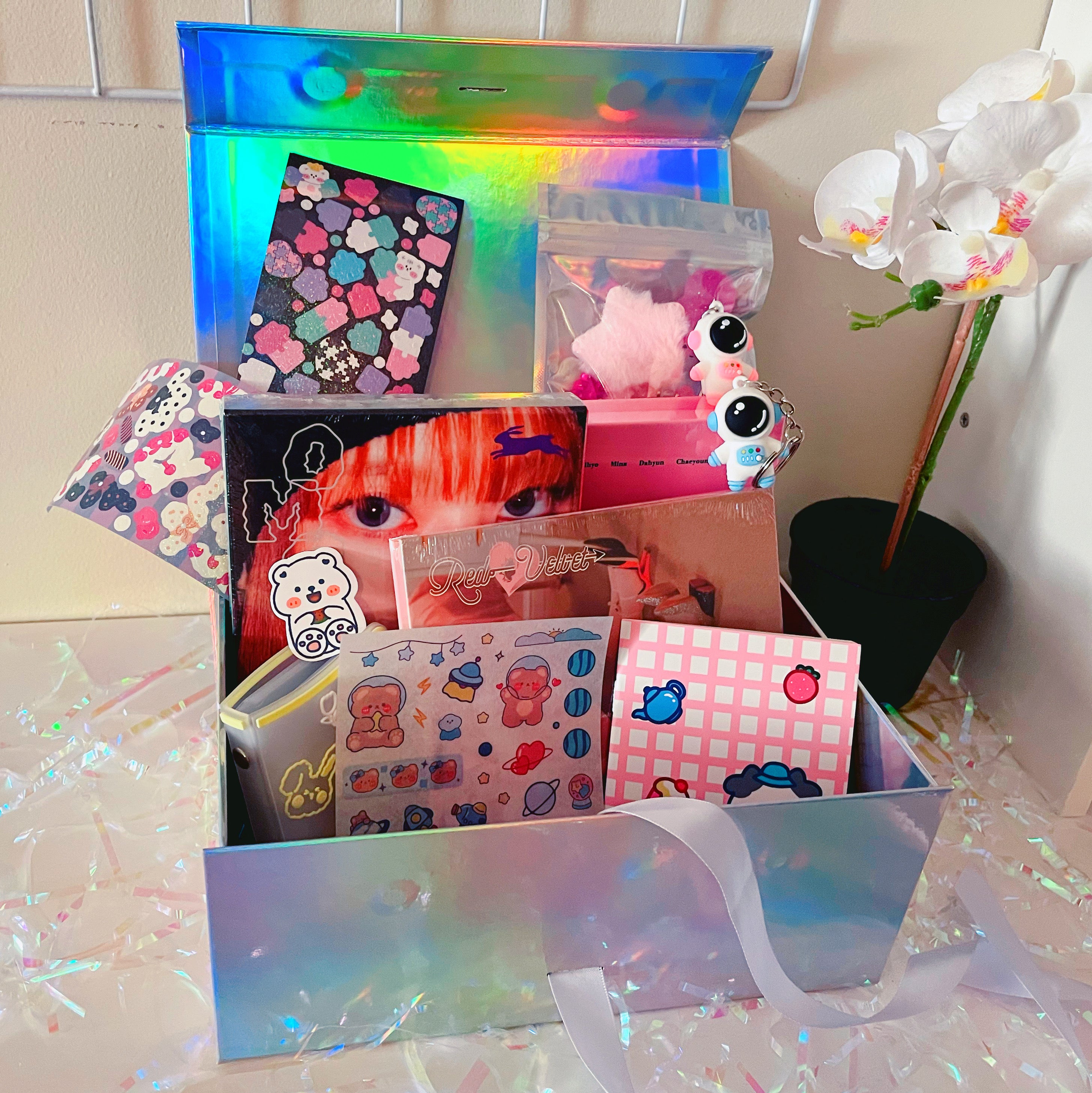Iridescent Kpop Mystery Box – K-UP!